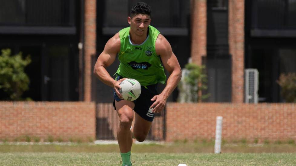 Bailey Muscles Up – The Sportress